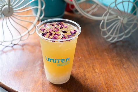 Tea-Totaling? Get your zero-proof drinks at UniTea Café in Leesburg