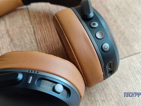 Skullcandy Crusher ANC Review: De Boss of Booming Bass - TechPP