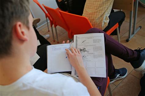 Наушники и не только: какие технологии используют студенты для сдачи ...