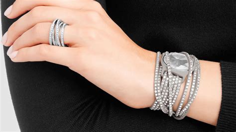 Уникальный фитнес-браслет Swarovski - Интернет-магазин подарков со ...
