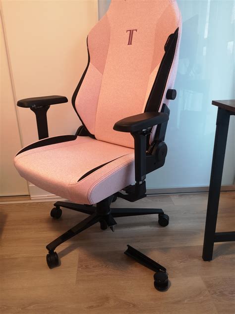484 best r/secretlab images on Pholder | Why did they sew the tag here