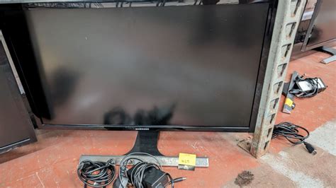 Samsung 28" ultra HD widescreen monitor, model U28E590D, including ...