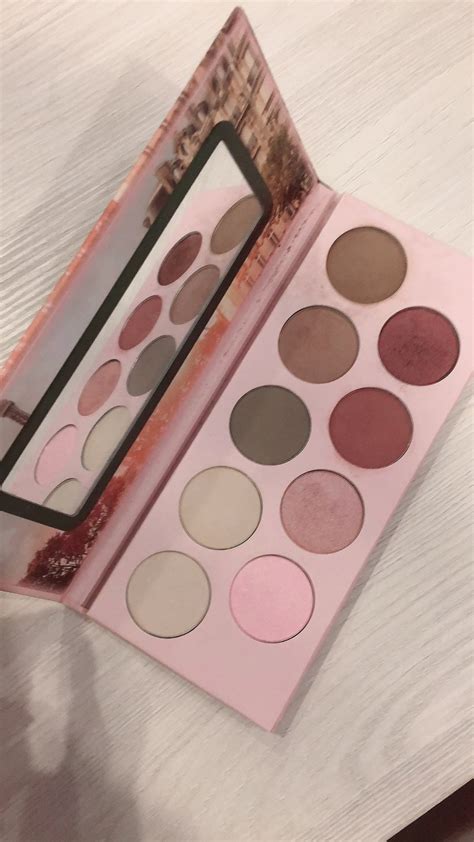 Палетка теней для век Essence Salut Paris | отзывы
