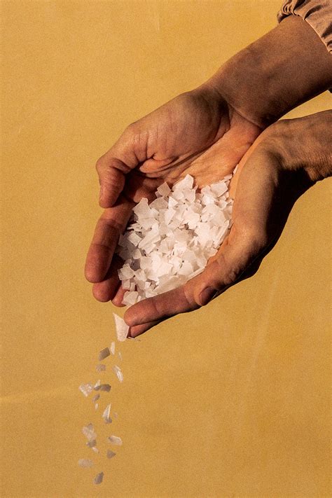 Pure Magnesium Flakes – Life Flo