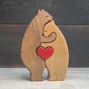 Сувенирная фигурка из дерева Два медведя с сердечком Радость 12*8,5*2 см