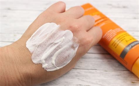 Paula's Choice Extra Care Non Greasy Sunscreen SPF50 - Kem chống nắng ...