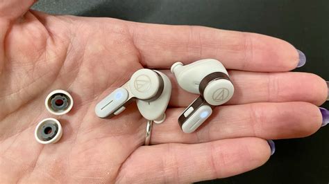 Я попробовал более дешевые наушники LDAC с высоким разрешением от Audio ...