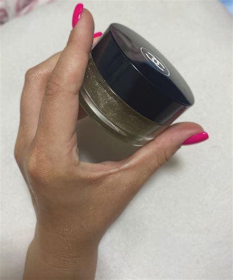 Мерцающий крем для тела и лица Chanel Le gel pailetté - «Ну это же ...