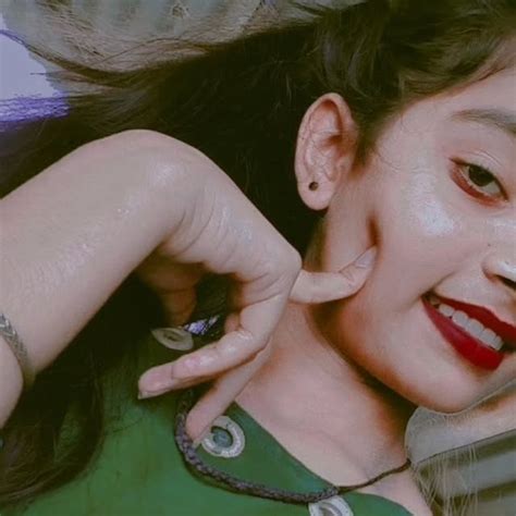 Alvi Ravina (@miss_alvi_sherni_up_82) • Threads, Say more