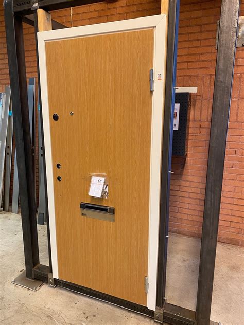 6 st HELT NYA säkerhetsdörrar CH 133, SS-EN 1627 RC3 (9 X 21) Färg ...