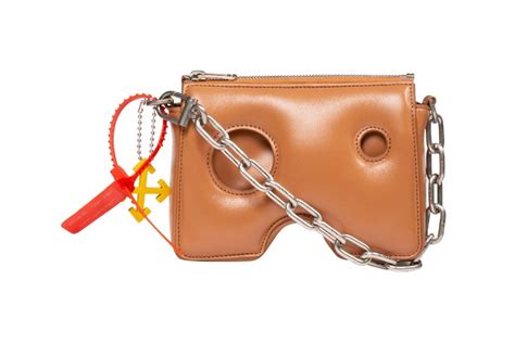 Сумка напоминающая сыр: что показали Off-White в новом проекте