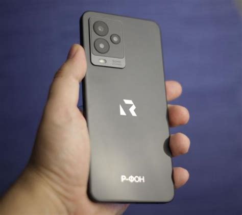 Материал Представлен российский смартфон Р-ФОН на операционной системе ...