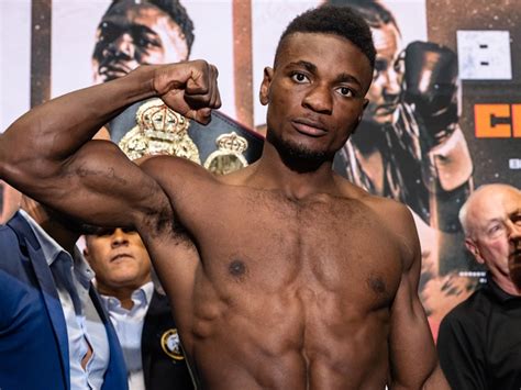 Мбилли победил Мердока и сохранил пояса WBC Continental Americas и WBA ...