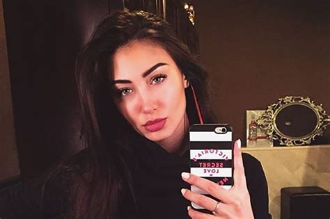 Ada ragazza di Mosca di 20 anni. Italo-russa cerca ragazzi o ragazze