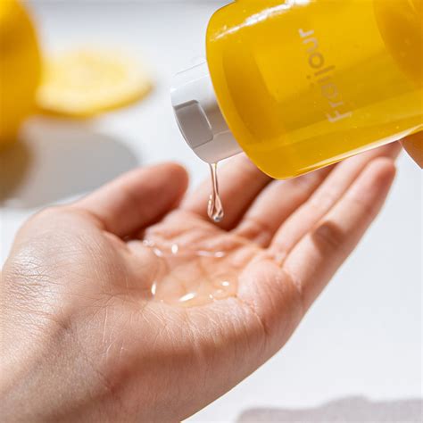 Fraijour Yuzu Honey Essential Toner 250ml – Kosmos Beauty Lab