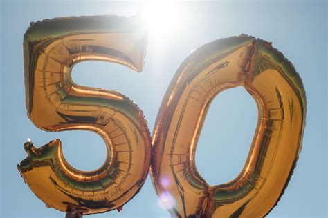 Жената на 50 - Маргарита Петкова | highviewart.com