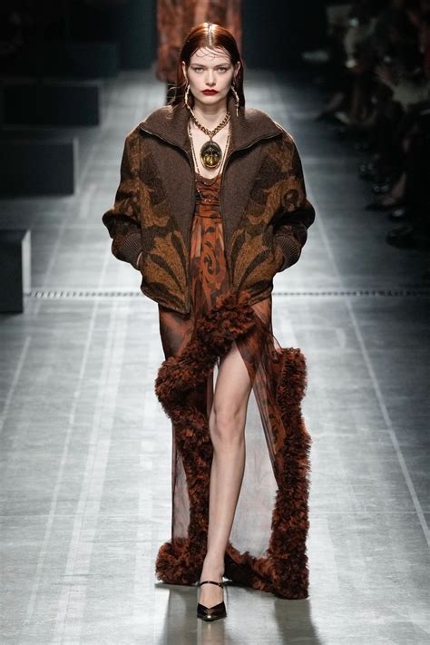 Etro Fall Winter 2024-25 Fashion Show
