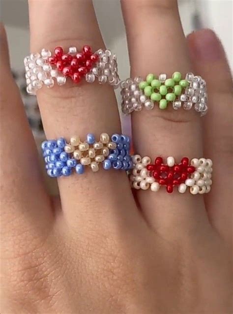 Сердечки ️ | Модели браслетов, Бисерные украшения, Бисер в волосах