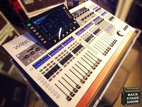 Цифровой микшерный пульт Behringer Wing - работа с выходами мониторинга ...