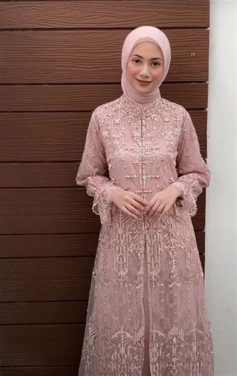 Pin oleh makhillatur Robiah di dress engagement di 2025 | Model baju ...