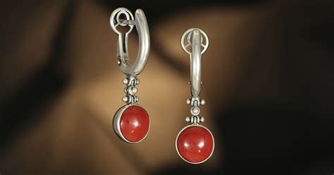 Серьги с кораллом в серебре
