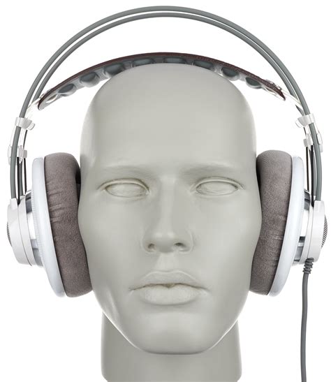 AKG K701 Review | headphonecheck.com