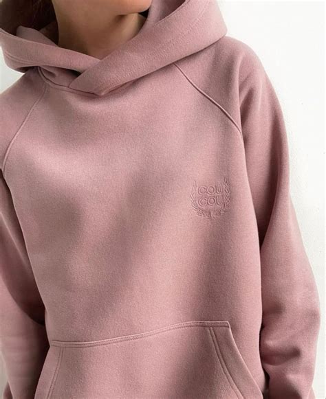 Худи утеплённое розовое с вышивкой | Fashion, Sweatshirts, Sweaters