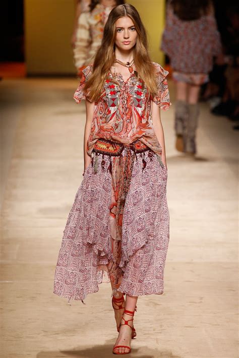 Etro Spring 2015 Ready-to-Wear Fashion Show | Недели моды, Прет-а-порте ...