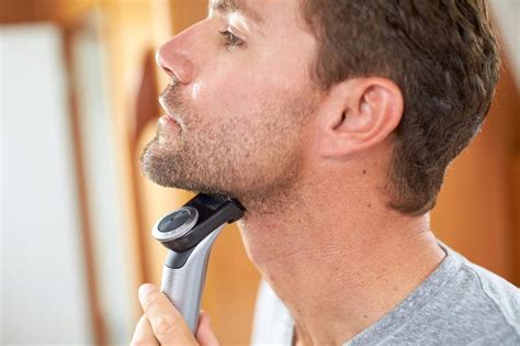 Купить Бритва Philips OneBlade Pro для лица и тела QP6620/20: отзывы ...