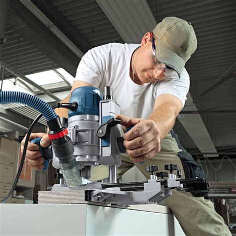Купить вертикальный фрезер Bosch GOF 1600 CE Professional (0601624000 ...