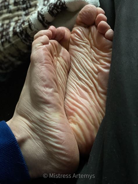 Who loves wrinkled soles?? : r/VerifiedFeet