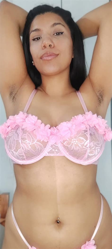 I like this freedom of growing hair in my armpits : r/armpits_alpha