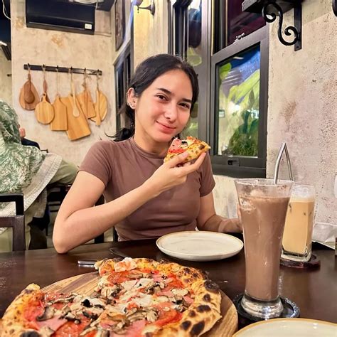Pengakuan Dilan Janiyar Telepon 10 Wanita yang Berselingkuh dengan Suaminya, Bahkan Ada yang ...