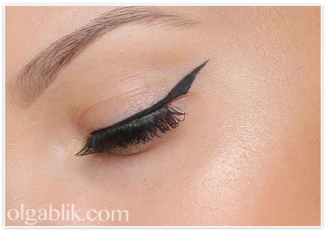 Хайлайтер The Balm Mary-Lou Manizer: отзывы, свотчи, макияж