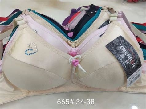 Lycra Padded Bra at ₹ 72/piece in New Delhi | ID: 27435315988