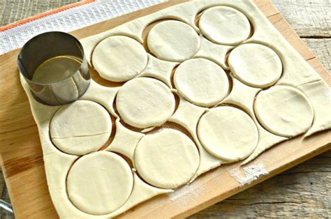 Волованы — рецепты пикантных закусок и десертов | Микс