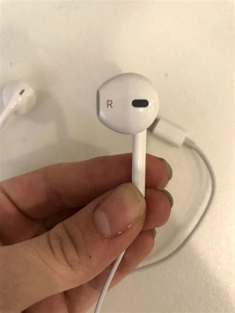 Обзор от покупателя на Наушники Apple EarPods с разъёмом Lightning ...