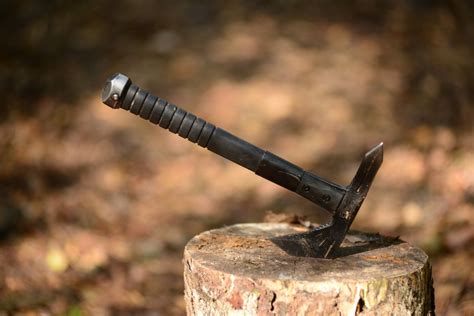 Le Tomahawk, arme moderne et Sirop d’érable ! – Contre Sirop's
