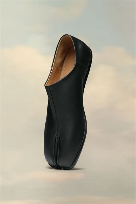 Tabi Leather Slip-On Shoes Nutmeg | Maison Margiela