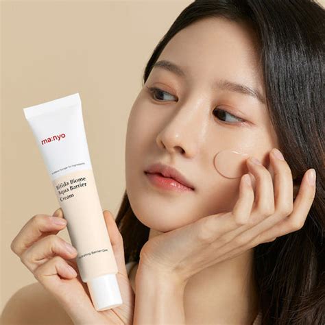 Порівняння кремів Manyo Bifida Biome Concentrate Cream та Manyo Bifida ...