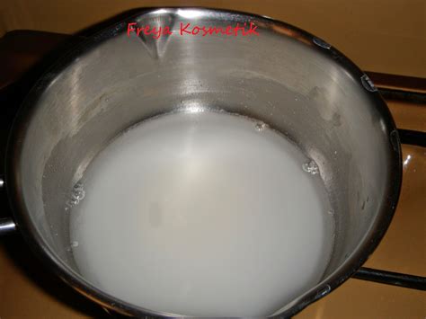 FREYA KOSMETIK: CREMA LENITIVA E PROTETTIVA CONTRO LE ZANZARE