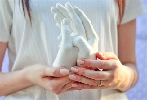 Слепок рук: 3D-слепки из гипса для семьи и молодоженов. Как сделать его ...