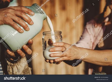 23,496 Hands Holding Milk Glass Images, Stock Photos & Vectors ...