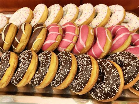 Coffee to go und Donuts - Creative Commons Bilder