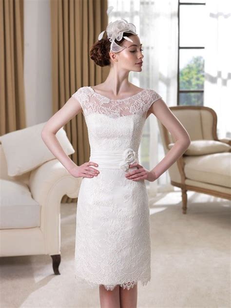 Простое короткое свадебное платье | Short wedding dress, Wedding ...