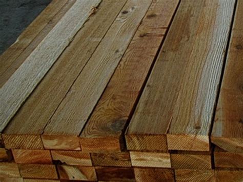 Доска обрезная из лиственницы: Обрезная доска из лиственницы 40x100x6000 мм