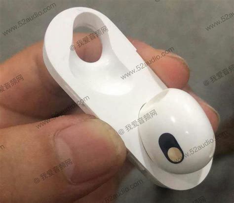 Опубликованы первые фото AirPods 3, которые указывают на дизайн в стиле ...
