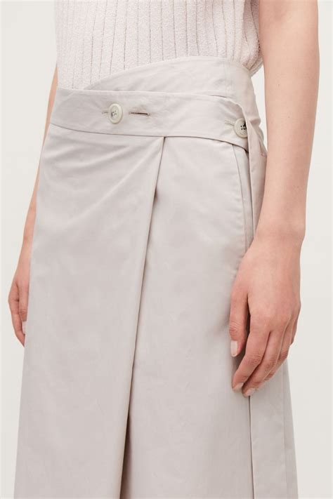 Pin by Millasophiae on Amarrando cadarços | Skirts, Womens skirt, Wrap ...