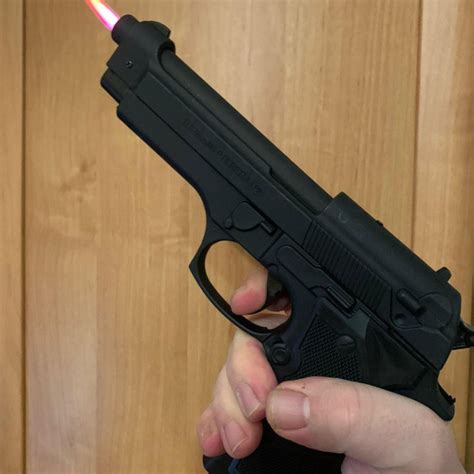 Зажигалка пистолет Beretta масштаб 1:1 – купить в Москве, цена 1 350 ...