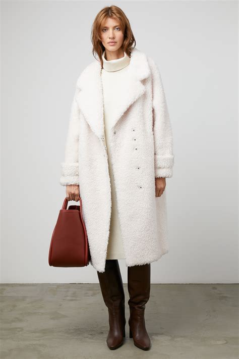Шуба из овечьей шерсти SnowQueen_collection 668117003 цены в Москве ...
